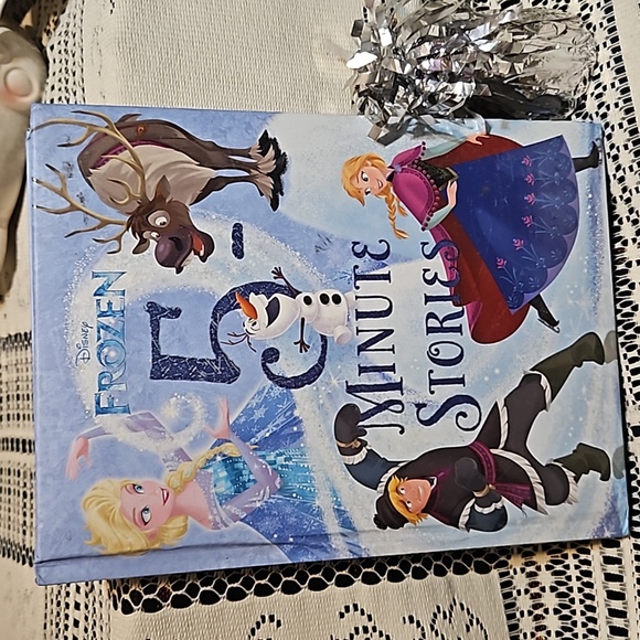 Disney | Toys | Disney Hardcover Book Frozen 5minute Stories 25 Ec ...